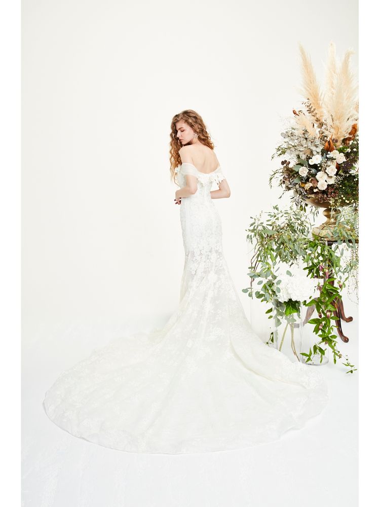 EVA｜BRIDAL HOUSE HANADA｜ドレス検索サイト【ウエディングパークドレス】