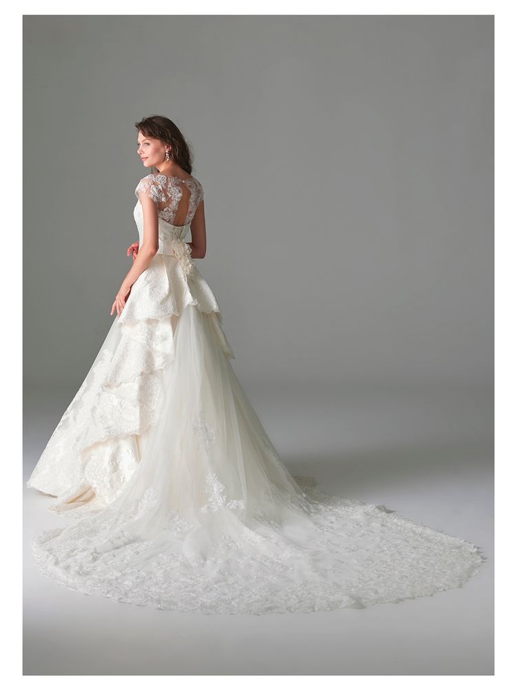 VVD-00267-01(FB330)｜Atelier Yuka（アトリエユカ）｜ドレス検索サイト【ウエディングパークドレス】