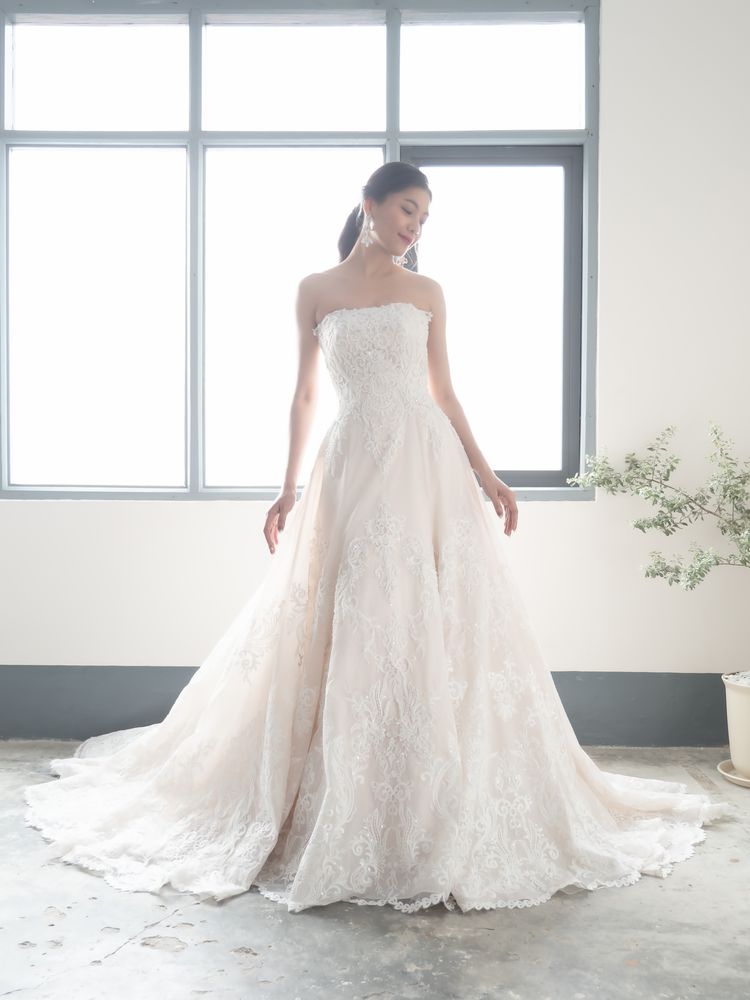 RF-033 Veronica ｜Total Wedding Salon BRIDES(トータル ウエディングサロン ブライズ)｜ドレス検索サイト【ウエディングパークドレス】