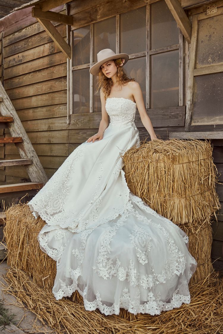 レジーナ｜bridal house TUTU(ブライダルハウスチュチュ)｜ドレス検索サイト【ウエディングパークドレス】