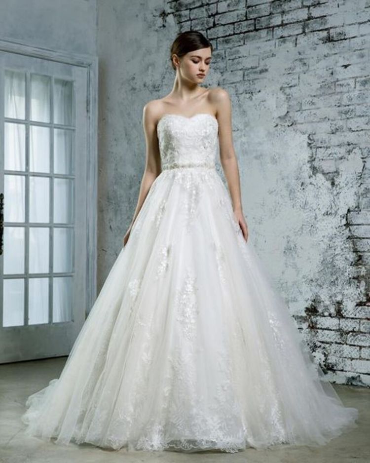 スーベニール｜bridal house TUTU(ブライダルハウスチュチュ)｜ドレスショップ検索サイト【ウエディングパークドレス】